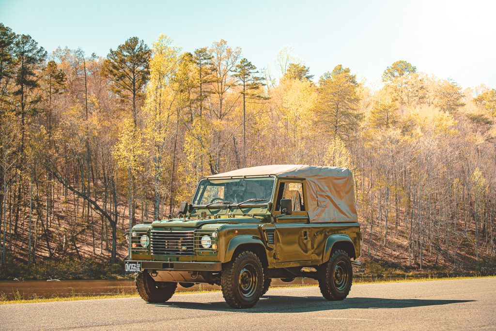 1998 Land Rover Defender 90 Wolf 300TDi - Wolf and Mare