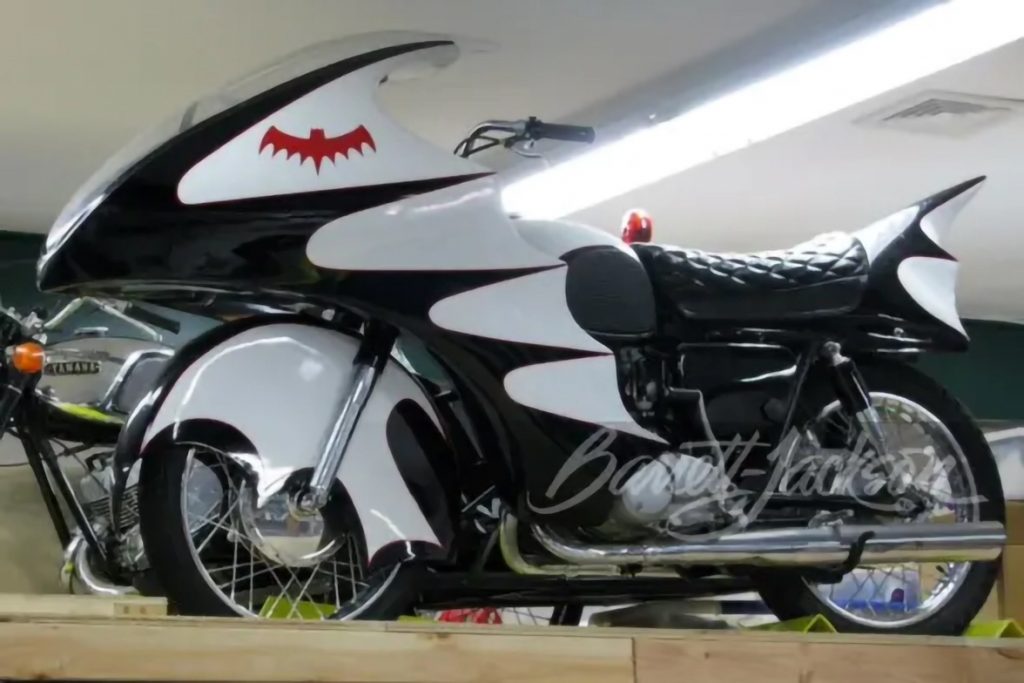 To the Bat-Cycle! Yamaha YM1 Bat-Cycle Replica - Wolf and Mare